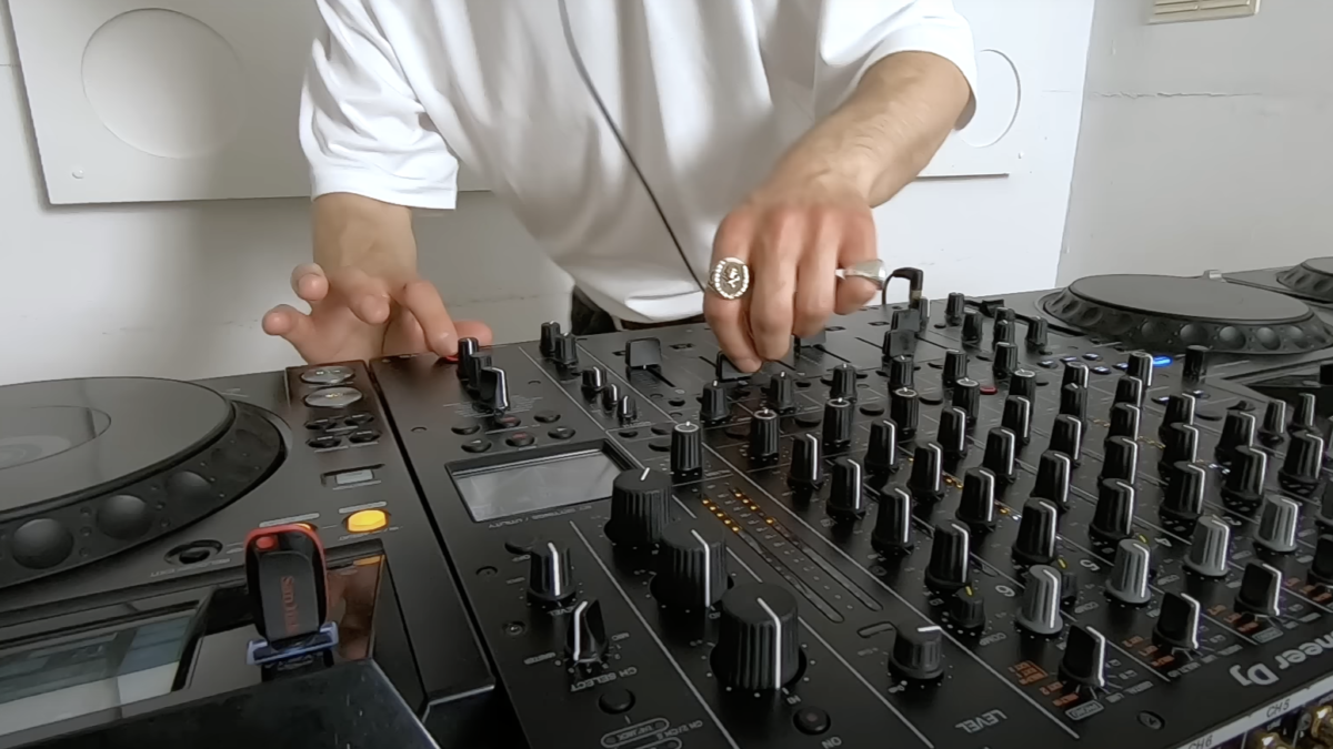 7 DJs conocidos por su técnica excepcional nos cuentan cómo lo hacen ...