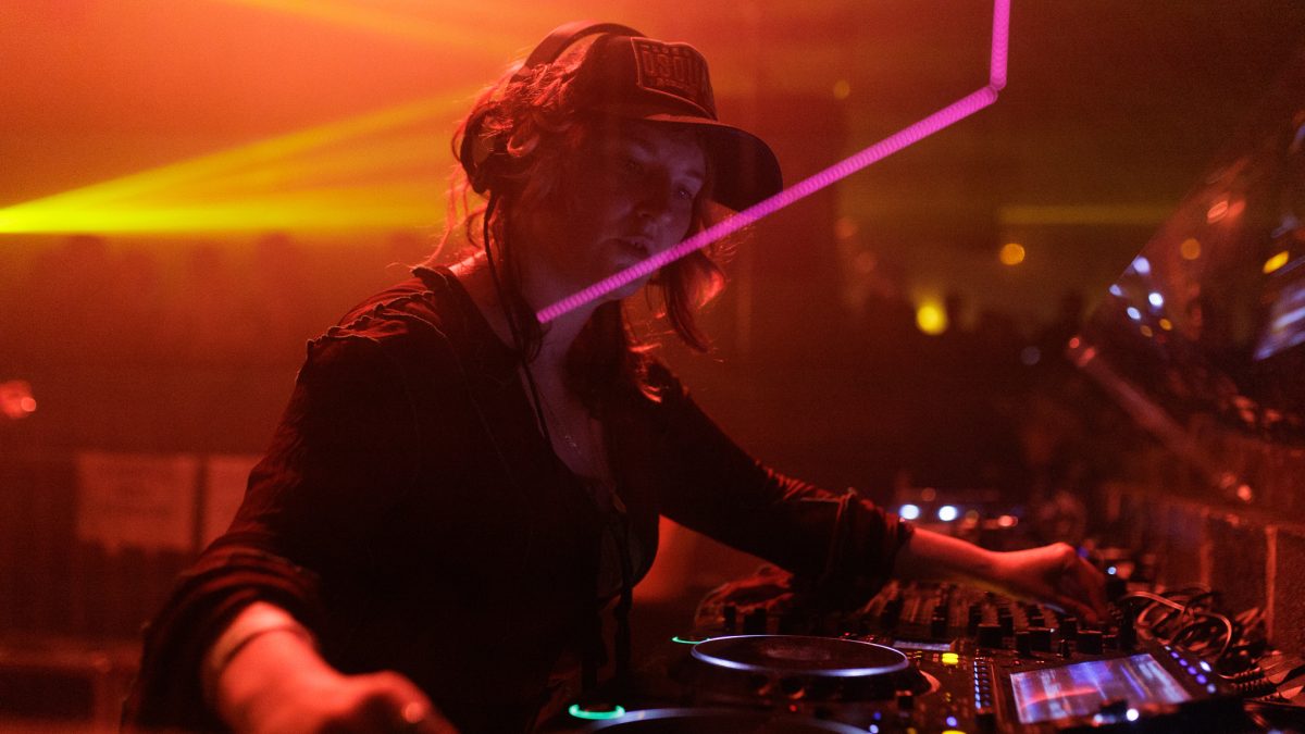 How to DJ all night long - Pioneer DJ
