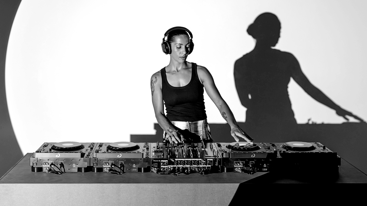 Pinchar y la pista de baile para un détox digital - Pioneer DJ